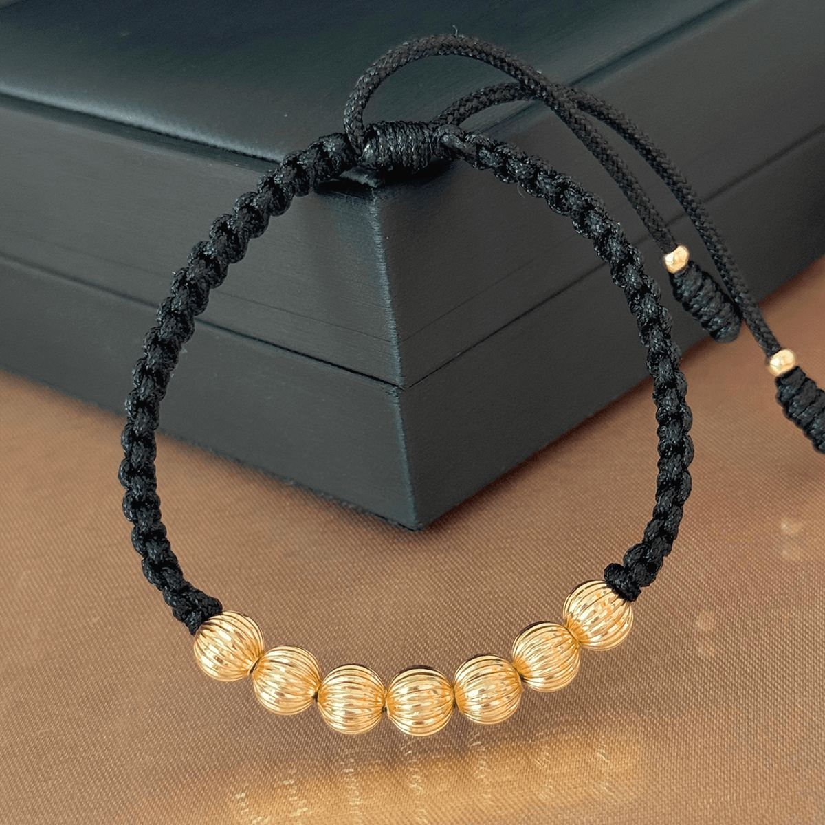 Manillas Artesanales. Balines en Oro Laminado 18k – Vibrantto Joyería